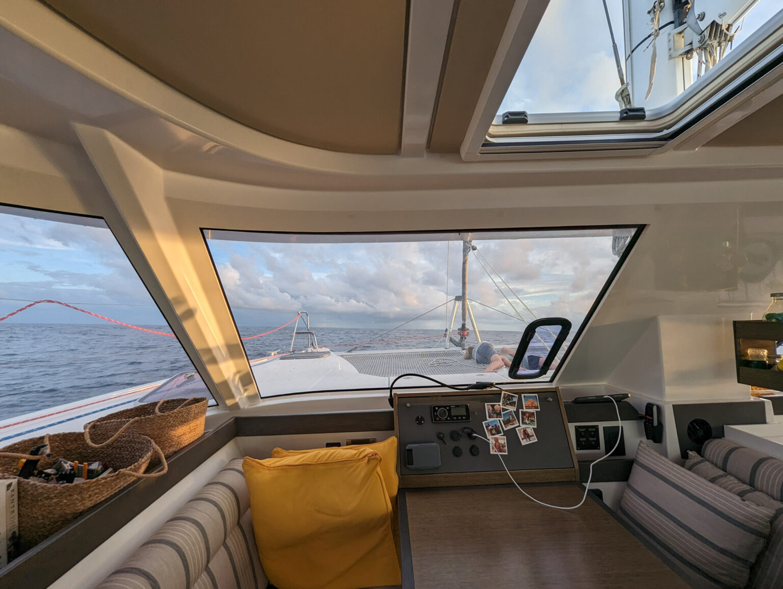 Sailing/Motoring to the Tuamotus - Bumfuzzle